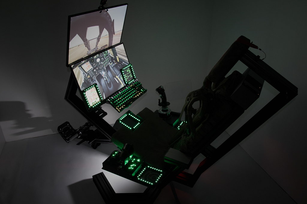 ONYXJET: F-16 Fighter jet simulator cockpit frames made by designers